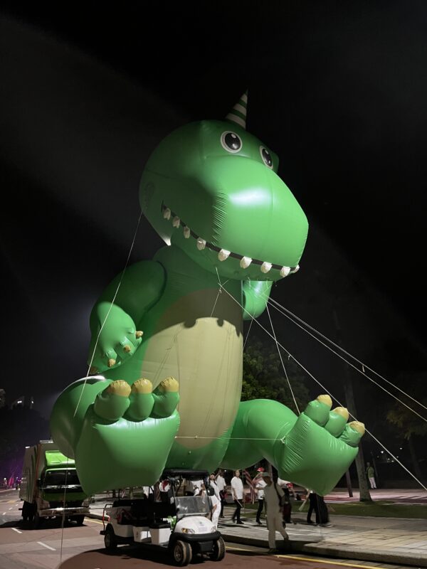 Maxis Dinosaur Inflatable Replica Merdeka 2023