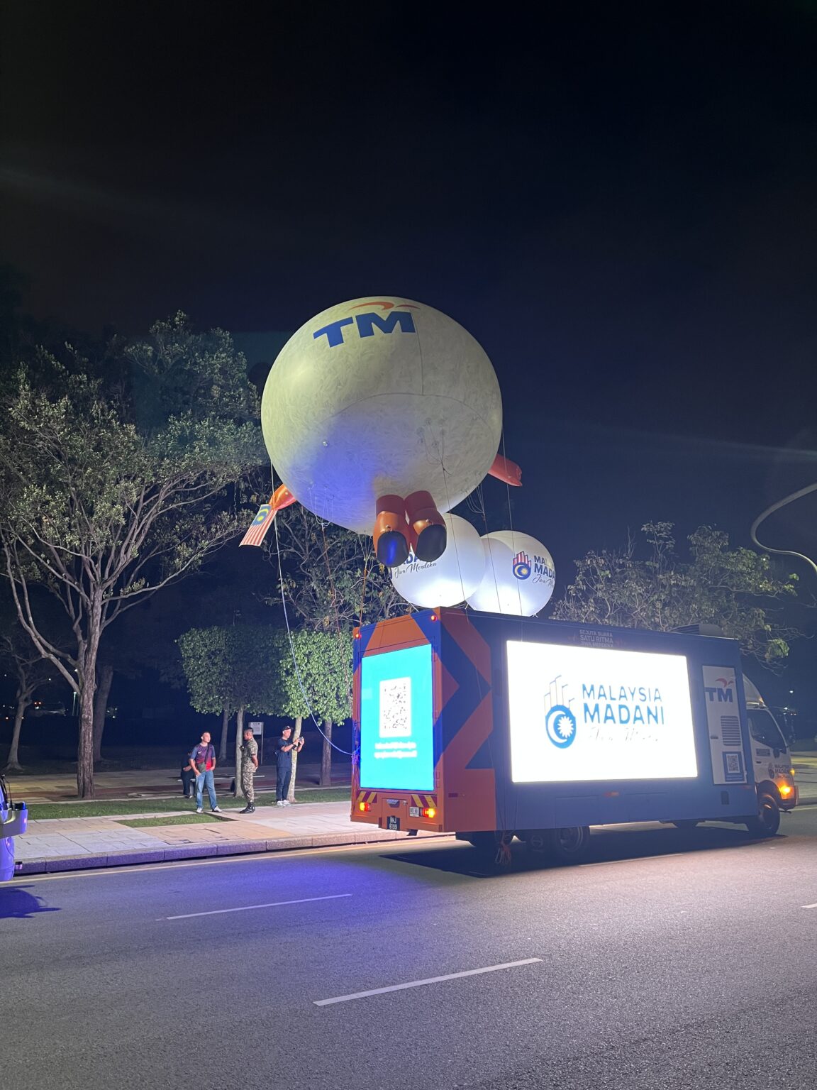 Telekom Malaysia Mascot Inflatable Merdeka Parade 2024 | Floating ...