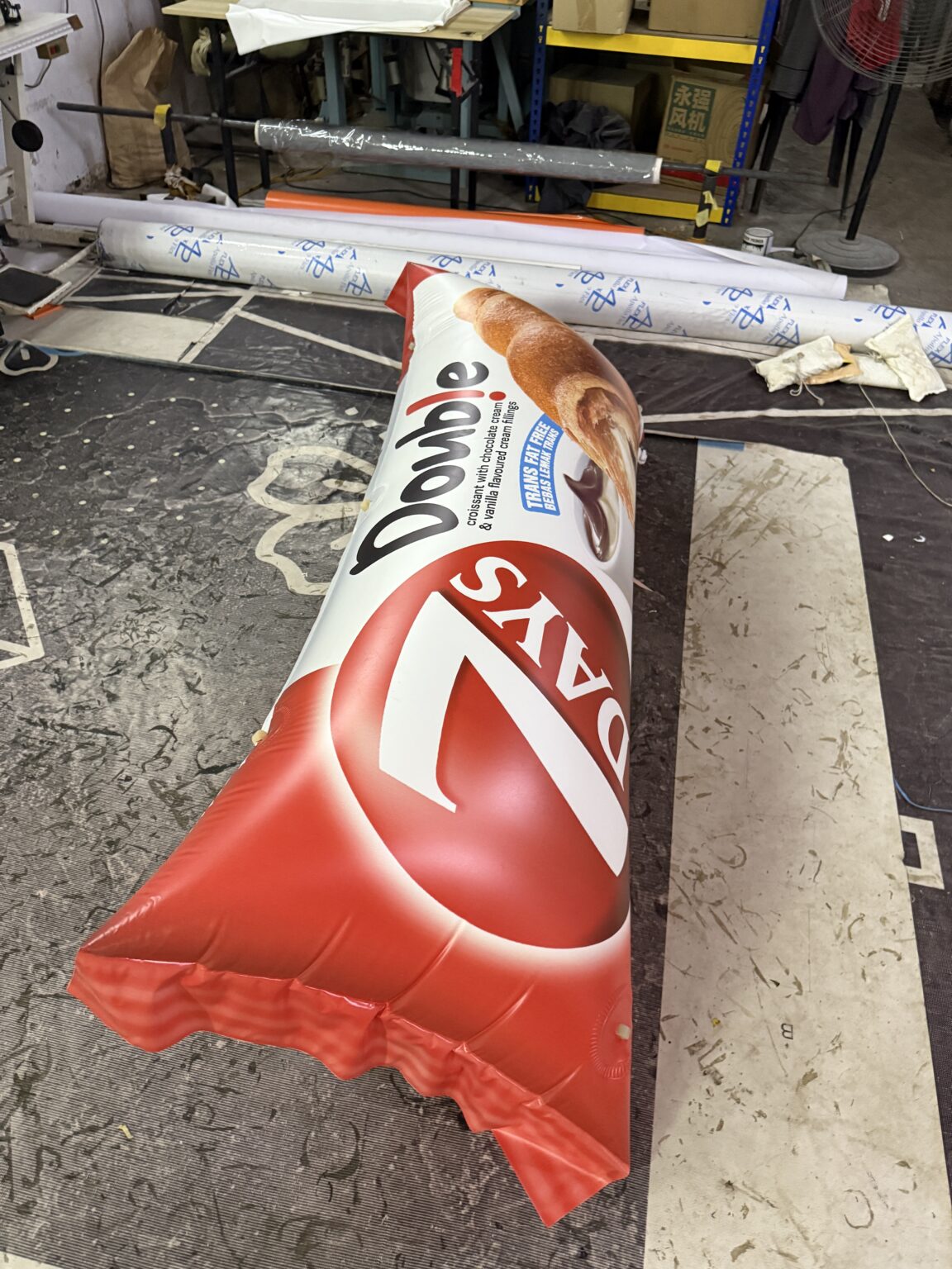 7DAYS Croissant Inflatable Replica | Food Packaging Inflatable